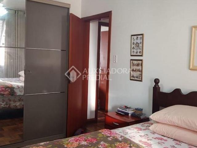 Apartamento no bairro Menino Deus
