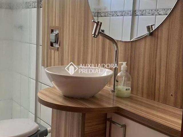 Apartamento no bairro Menino Deus