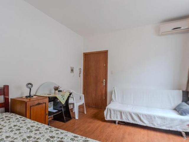 Apartamento no bairro Menino Deus