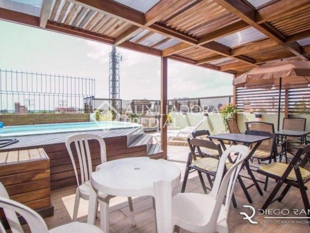 Apartamento no bairro Menino Deus