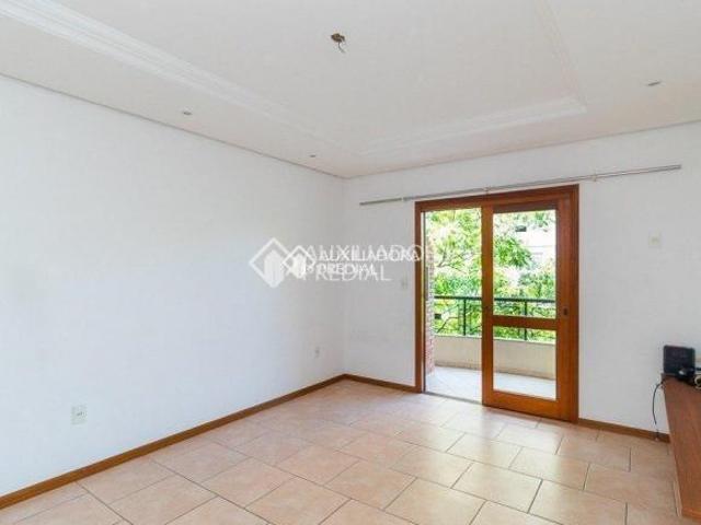 Apartamento no bairro Menino Deus, com duas sacadas. churrasqueira, suite Master