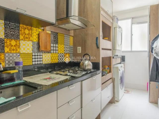 Apartamento no bairro Nonoai