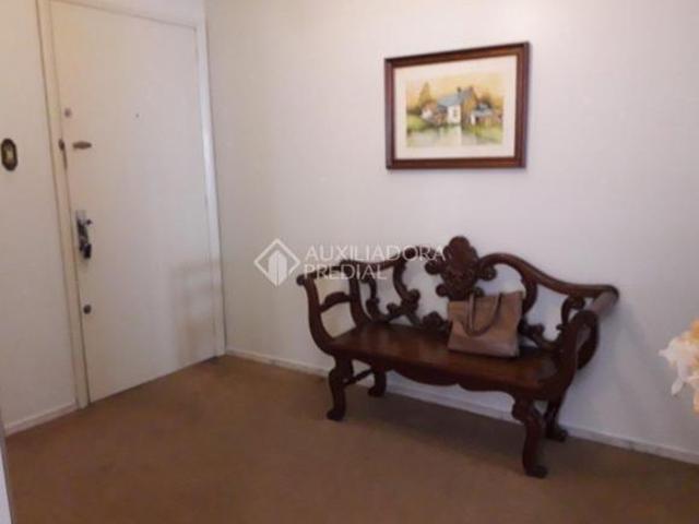 Apartamento no bairro São Pelegrino