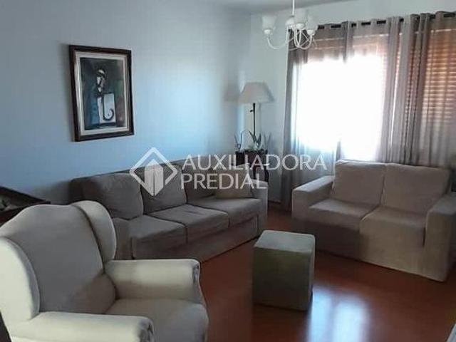 Apartamento no bairro Sagrada Família, com 02 quartos e 74m² privativos
