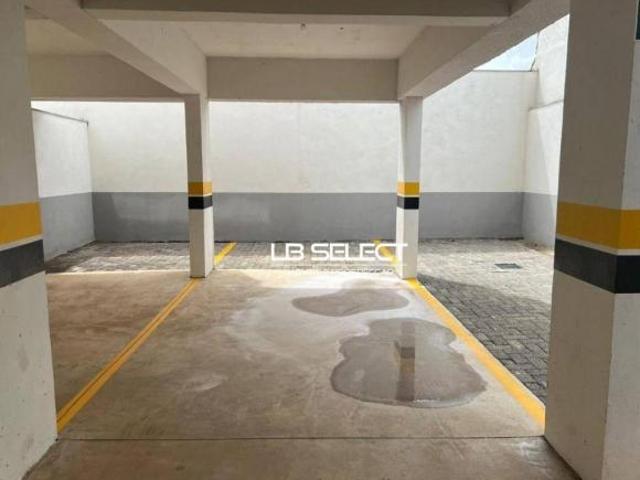 Apartamento no bairro Santa Mônica com três quartos, suíte com sacada e uma vaga de garagem