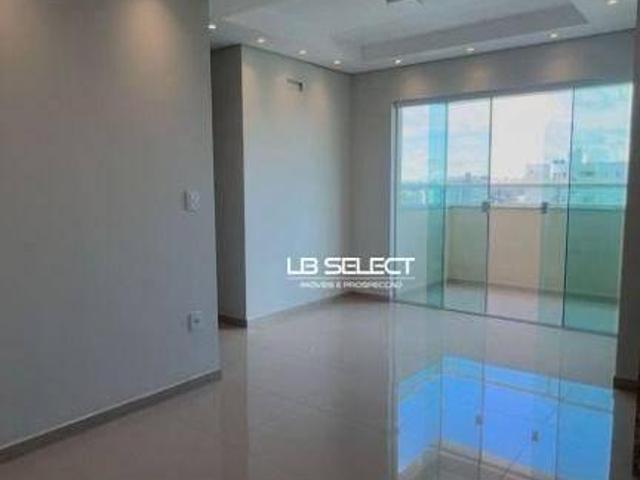 Apartamento no bairro Santa Mônica com dois quartos, uma suíte e varanda gourmet