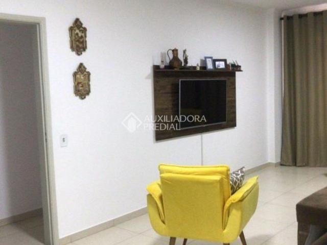 Apartamento no bairro Santa Terezinha em Santo André com 2 dormitórios sendo 1 suíte e 1 vaga de gar