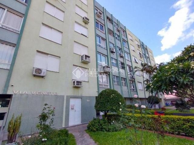 Apartamento no bairro Santana