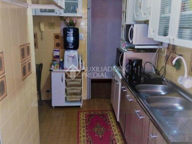 Apartamento no bairro Partenon