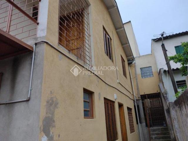 Apartamento no bairro Partenon com terreno individuais ao fundo