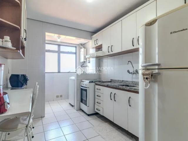 Apartamento no bairro Petrópolis de 2 dormitórios