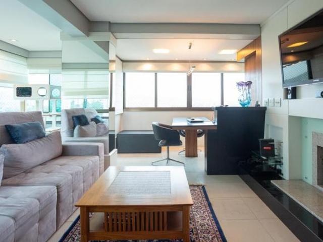 Apartamento no bairro Petrópolis
