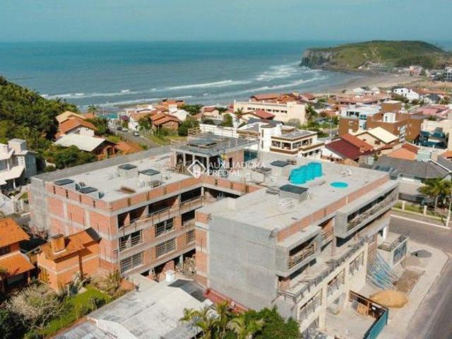 Apartamento no bairro Praia da Cal