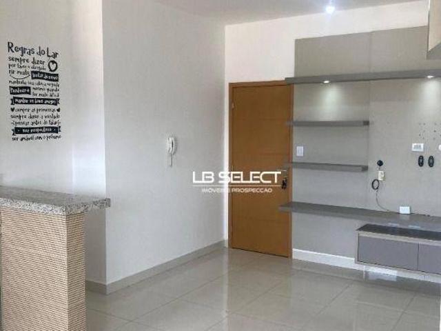 Apartamento no bairro Roosevelt com dois quartos, uma suíte e uma vaga de garagem