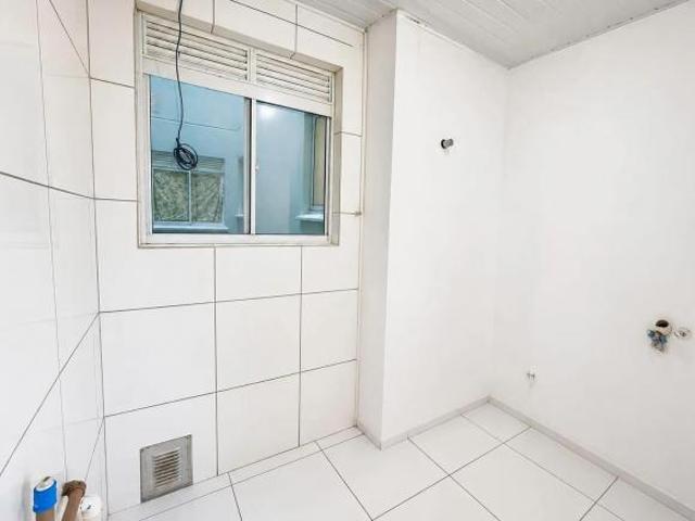 Apartamento no Bairro restinga 2 Dormitórios