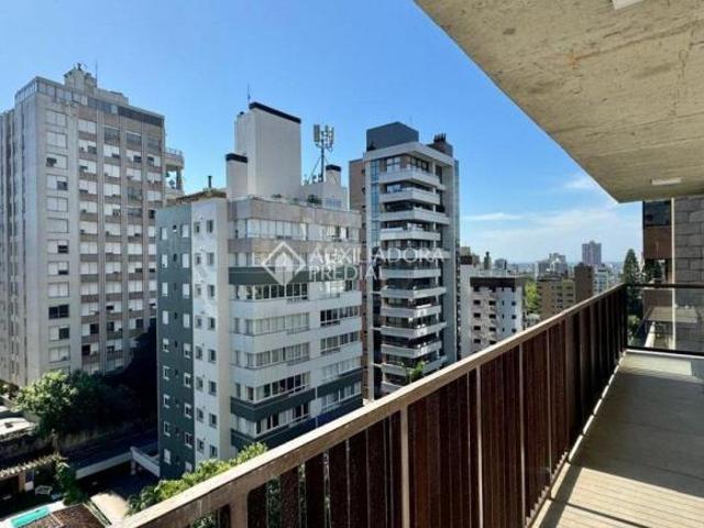 Apartamento no bairro Rio Branco com 3 suítes e 3 vagas de garagem