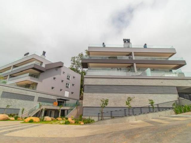 Apartamento no bairro Tristeza