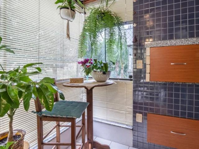 Apartamento no bairro Tristeza