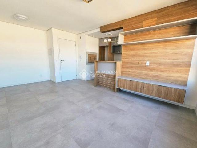 Apartamento no bairro Vila Ipiranga ao lado do jardim europa de 3 dormitórios com 2 vagas