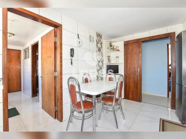 APARTAMENTO NO BATEL — 119 m² | 3 DORMITÓRIOS | ANDAR ALTO | VISTA DEFINITIVA