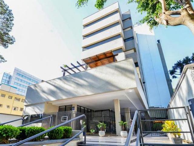 Apartamento no Batel com 2 quartos e 1 vaga