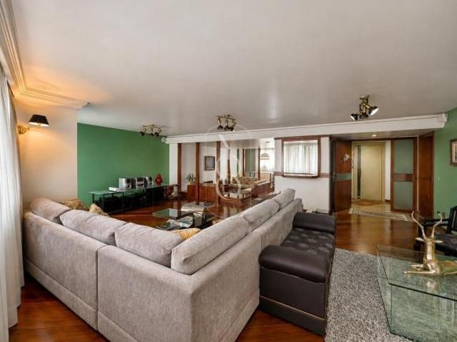 APARTAMENTO NO BATEL COM 4 QUARTOS, 1 POR ANDAR, A