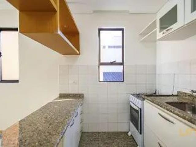 Apartamento no Batel de 241 m² com 3 quartos