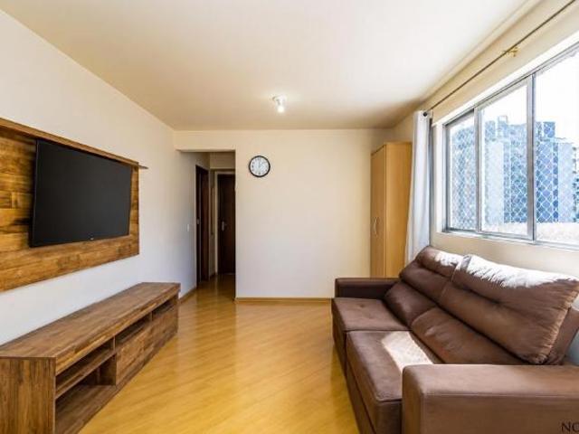 Apartamento no Batel/Água Verde, 3 quartos, 1 vaga livre e predio com elevador