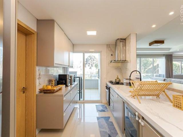 Apartamento no Bauhaus, 03 Quartos, 02 Vagas, Lareira, Mercês, Curitiba