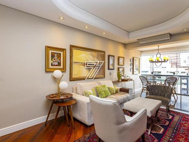 Apartamento no Bigorrilho com 4 quartos 2 Suítes 1