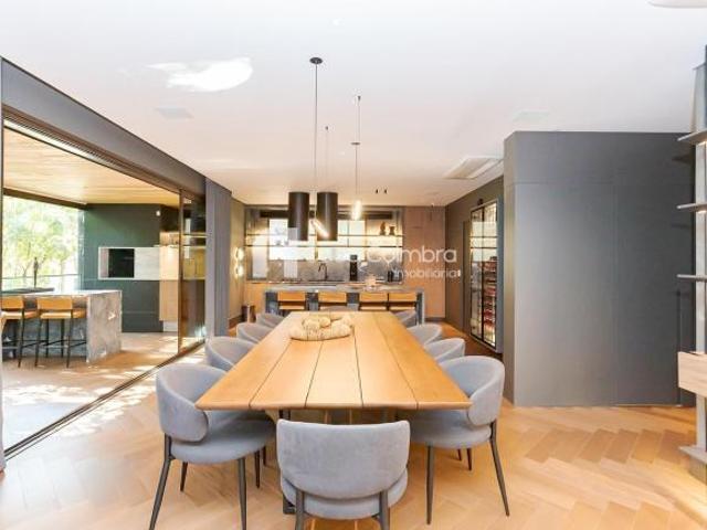 Apartamento no Bigorrilho com 3 suítes e varanda g
