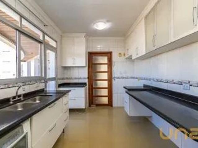 Apartamento no Bigorrilho de 151.49 m² com 3 quartos