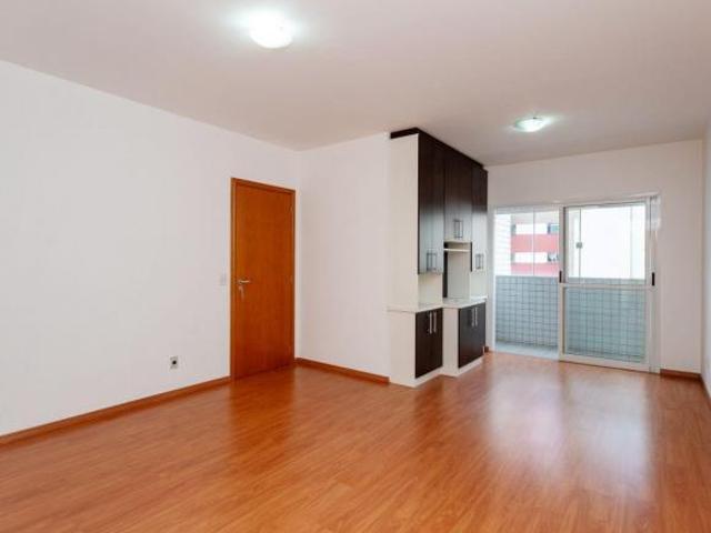 Apartamento no Bigorrilho próximo ao Parque Barigui