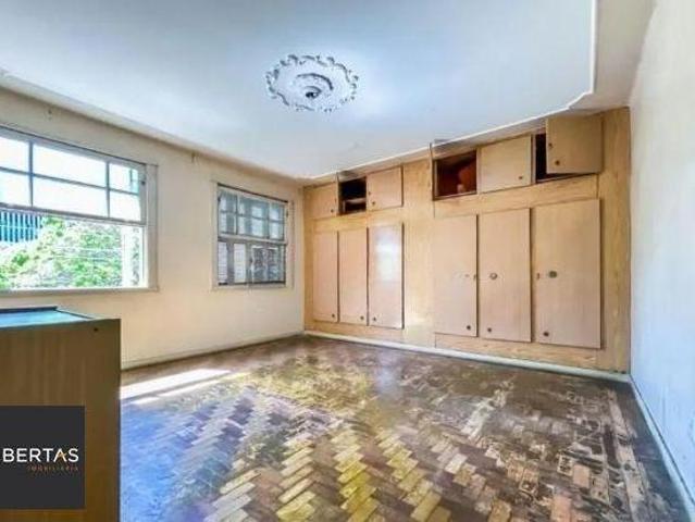 Apartamento no Bom Fim de 3 dormitórios DESOCUPADO