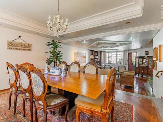 Apartamento no Bonaire, 04 Quartos, 02 Vagas, Elevador Privativo, Batel, Praça do Japão, Curitiba