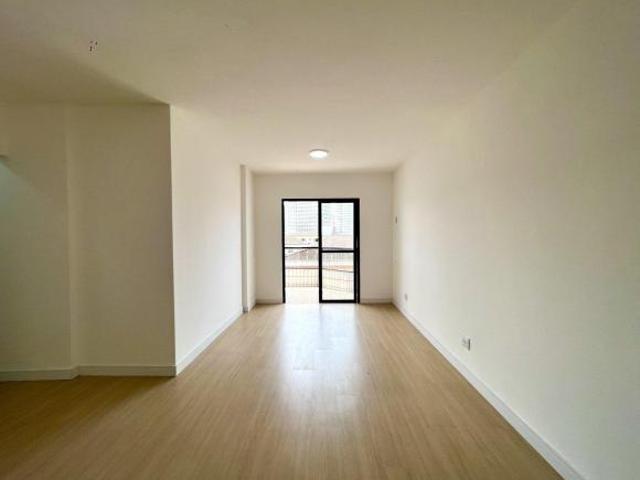 Apartamento no Boqueirão: 2 Dorms com Suíte, Lazer e Permitido Airbnb