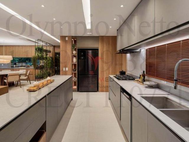 Apartamento no Brooklyn,Mobiliado Porteira fechada.3 Suites, 3 Vagas de Garagem