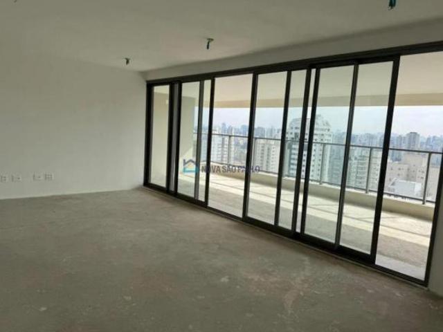 Apartamento no Brooklin, 4 Quartos, 205m²
