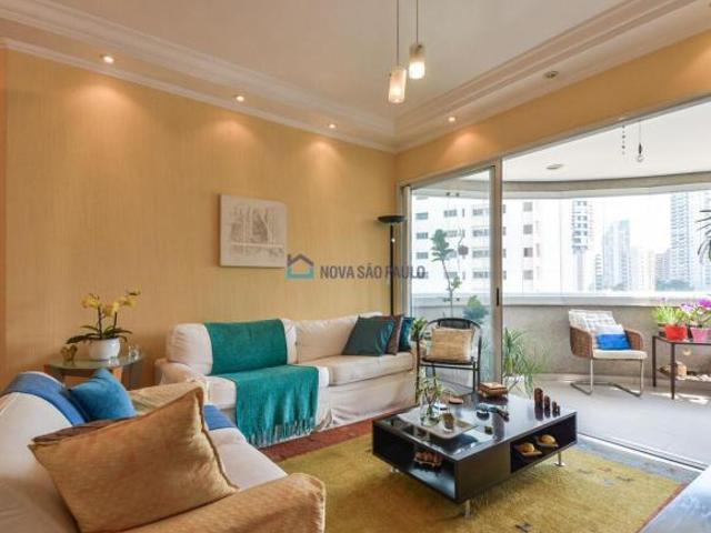Apartamento no Brooklin 3 suítes próximo ao metro Campo Belo e Brooklin