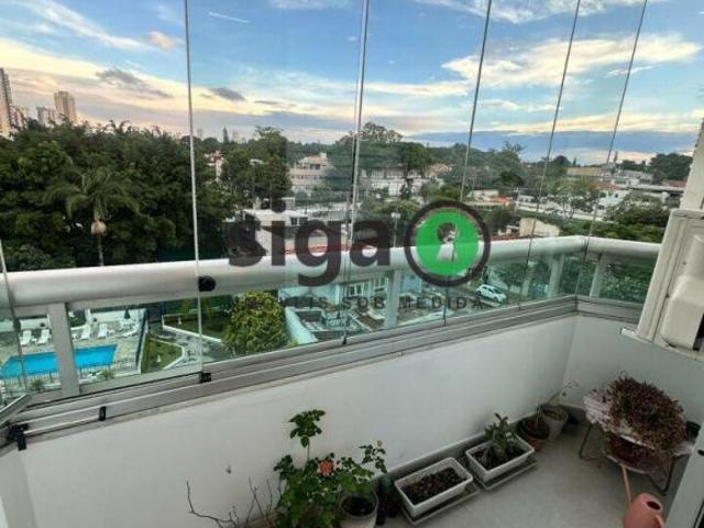 Apartamento no Brooklin com 3 suítes, 169m² e 3 vagas
