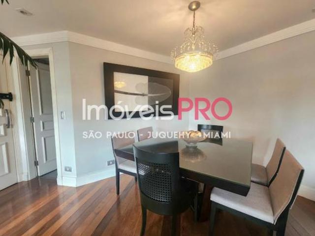 Apartamento no Brooklin com 180m2, ótima localização!
