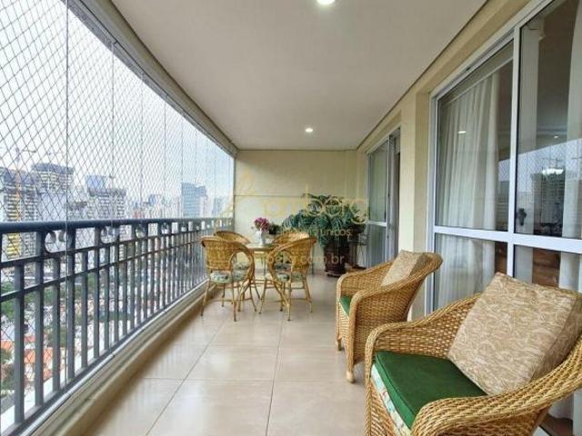 Apartamento no Brooklin com 4 quartos sendo 3 suítes e lazer completo