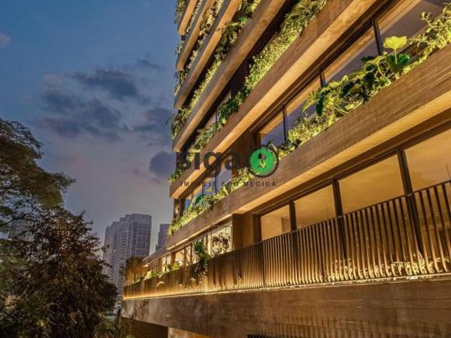 Apartamento no Brooklin de 201m² com 3 Suítes e 3 Vagas no contra piso