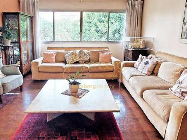 Apartamento, no Brooklin, na divisa com o Campo Belo, com 4 dormitórios, 1 suíte e 2 vagas de garage