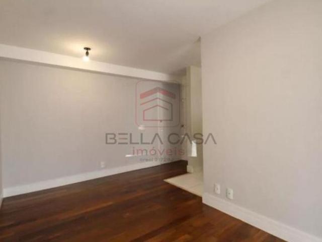 Apartamento no Brás, 55m² 2 dormitórios sendo 1 suíte, 2 banheiros varanda grande e 1 vaga