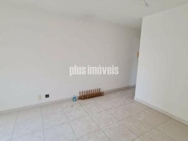 Apartamento no Cambuci com 64m²