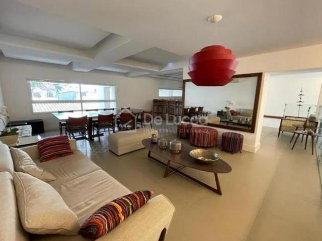 Apartamento no Cambuí, 198m², ao lado do Tênis Clube de Campinas