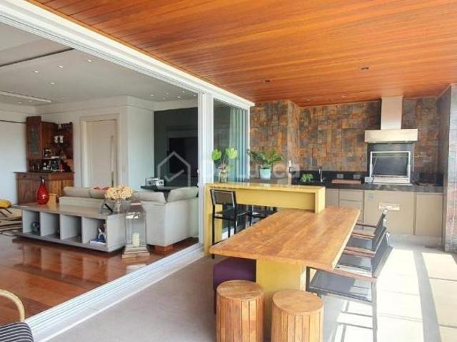 Apartamento no Cambuí, 198m², ao lado do Tênis Clube de Campinas