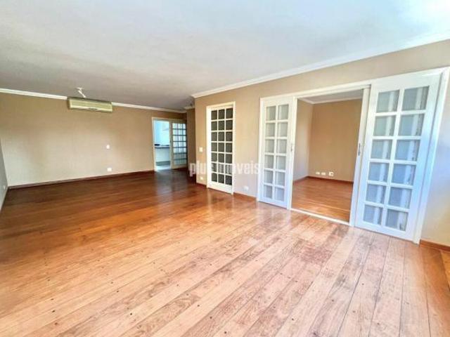 APARTAMENTO NO CAMPO BELO COM 3 DORMITÓRIOS, 1 SUITE E 2 VAGAS DE GARAGEM