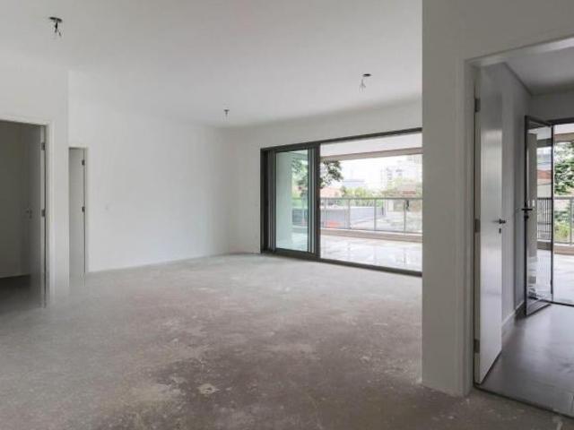 Apartamento no Campo Belo de 3 Quartos com 3 Vagas 186m² à Venda